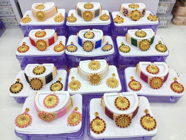 Earing and mangtika store