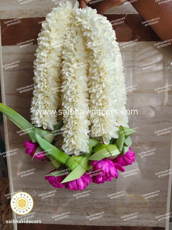 White Strings With Parrot Lotus Flower | Sai Bhavi Decors