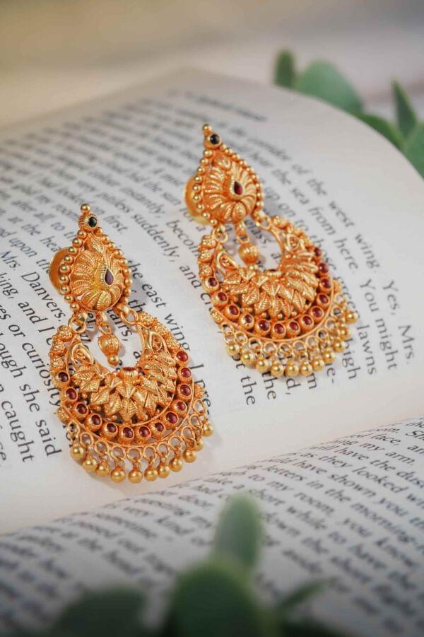 Earrings | Sona Gold and Diamonds