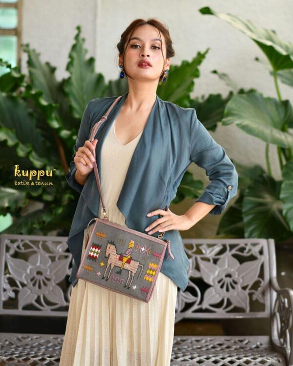 Lady L Tenun Arae, NTT | Kuppu Batik & Tenun